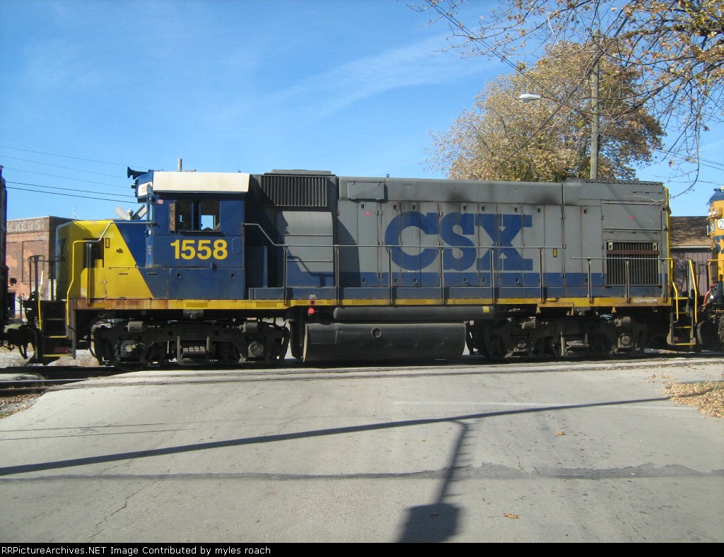 CSX GP15-1